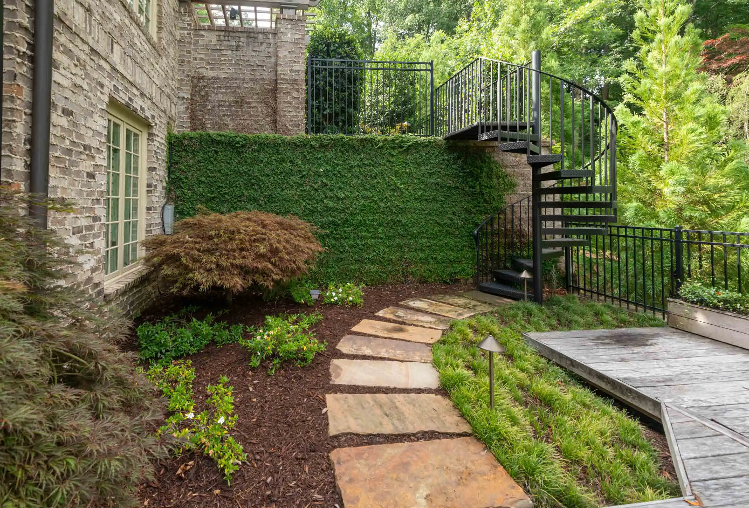 Partner With Our Expert Landscape Designer To Transform Your Buckhead ...